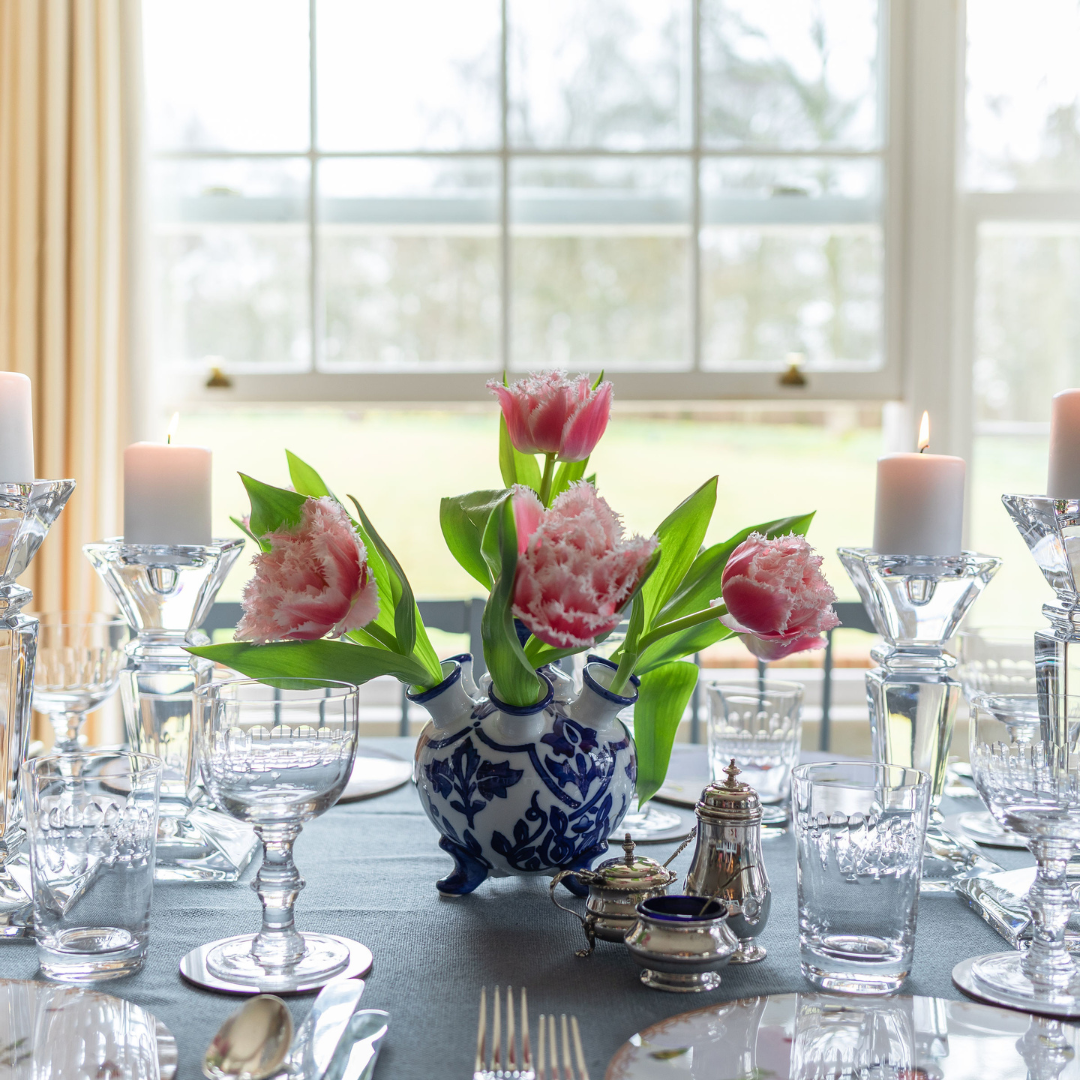 Tulip Vase in Blue & White Porcelain – Club Matters